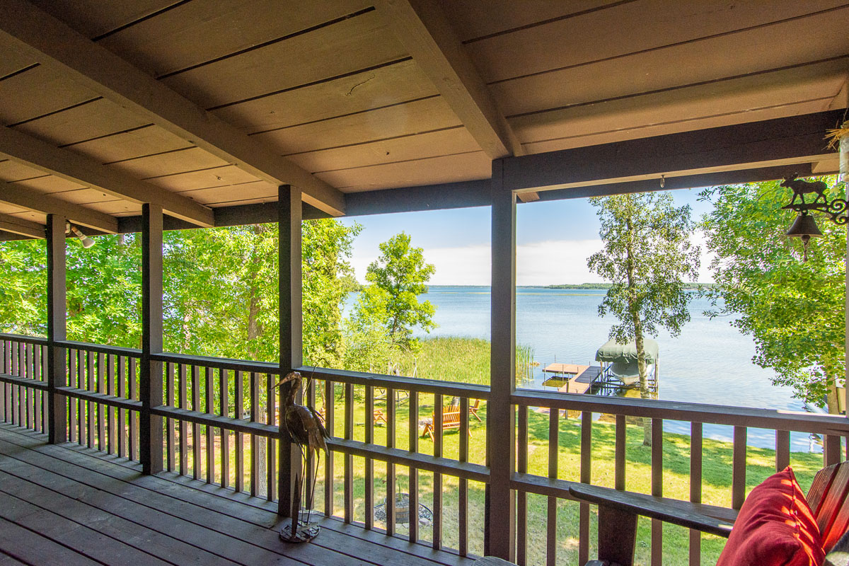 Log Cabin on the Lake – Interior Decor Complete with Photos! - Cheryl ...
