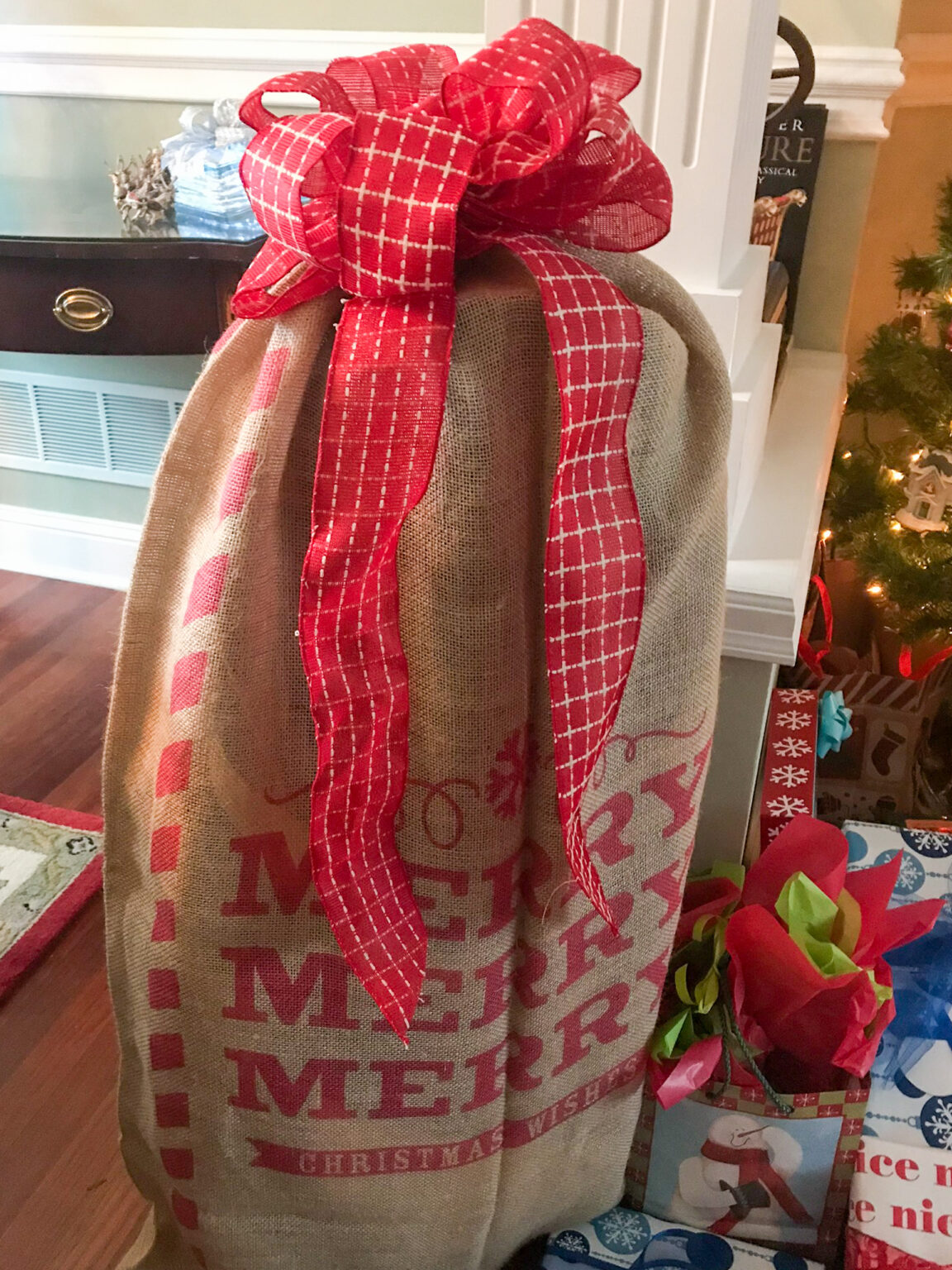 How to Create Beautiful Bows for Stunning Christmas Packages