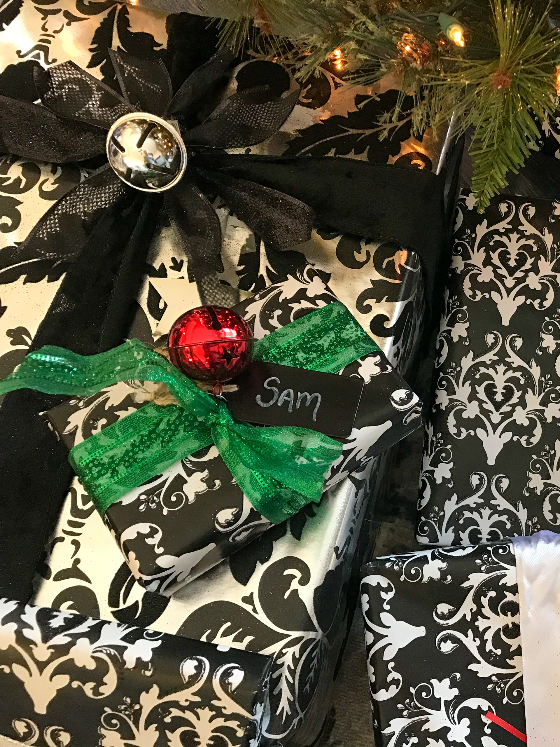 How to Create Beautiful Bows for Stunning Christmas Packages